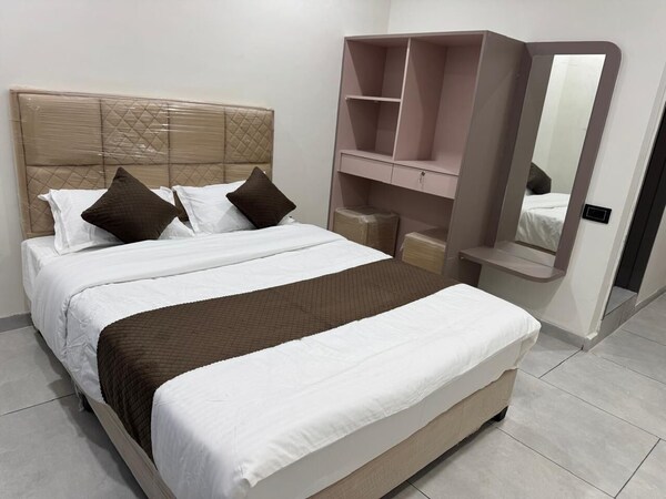 Happy Banquet Resort & Party Plot - Surendranagar