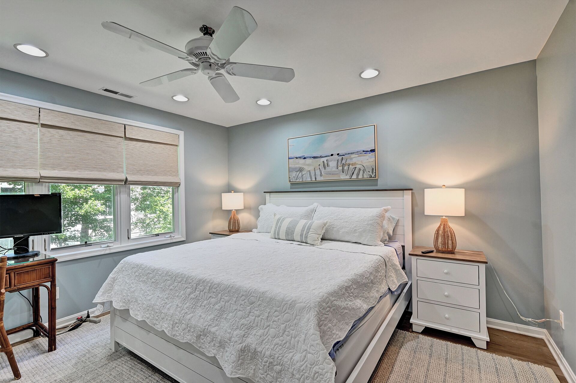 Stunning Coastal Retreat Home In Sea Colony; Community Pool, Tennis, Fitness Center, Playground, Shuttle, Free Wifi - Bethany Beach, DE