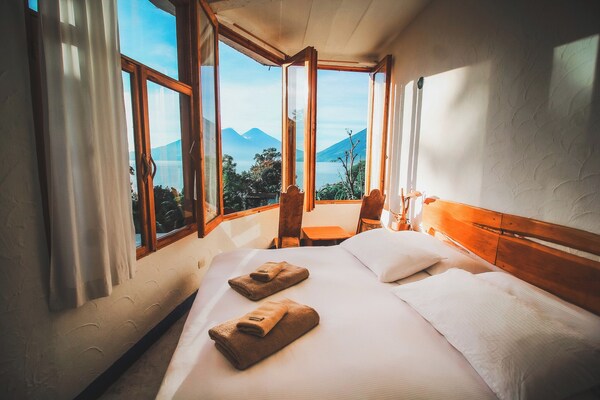 Lush Atitlán - San Marcos La Laguna