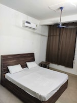 Quarto luxo | Camas extras/dobráveis (sobretaxa), roupa de cama