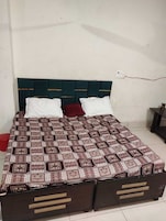 Quarto Deluxe | Camas desdobráveis, roupa de cama fornecida 