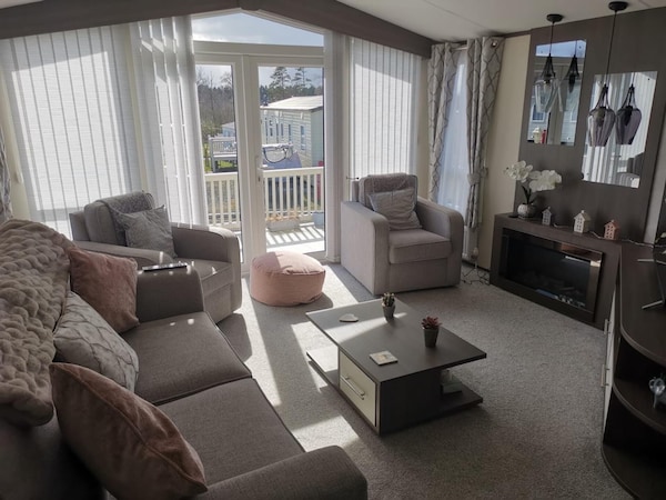 Tranquil Lodge Retreat In Northumberland - Scotland