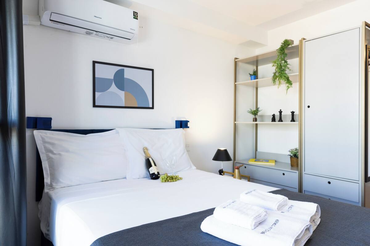 Apartamento luxo | Cortinas blackout, Wi-Fi de cortesia