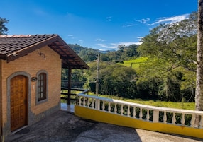 Chalé Superior, lanai (alpendre havaiano), vista para a montanha