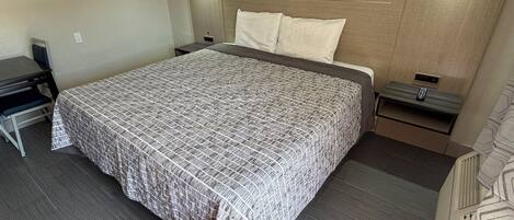 Quarto solteiro exclusivo | Wi-Fi de cortesia, roupa de cama