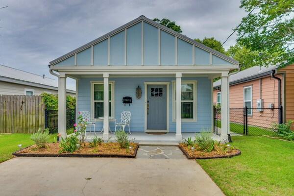 Downtown Gem: Walk To Restaurants & Palafox St! - Gulf Breeze, FL