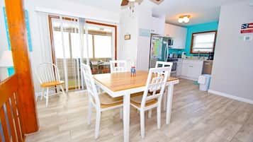 Casa, 3 quartos | Restaurantes