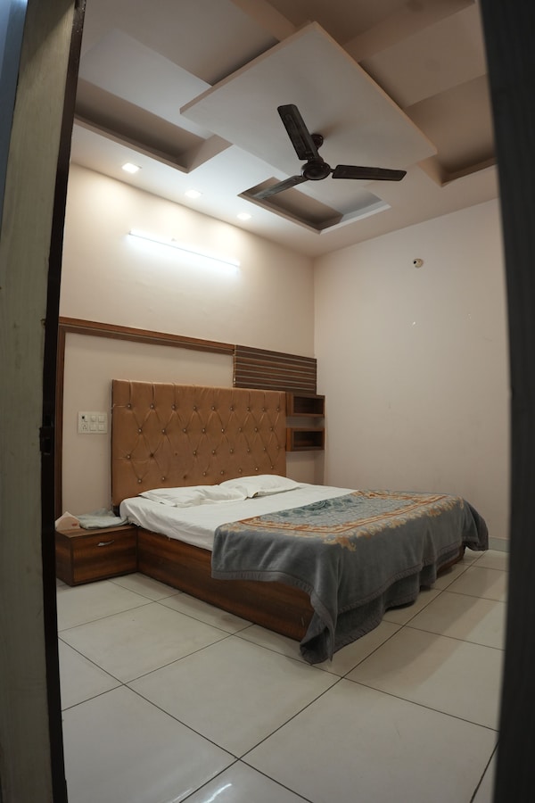 Hotel Hari Sarovar - Kurukshetra