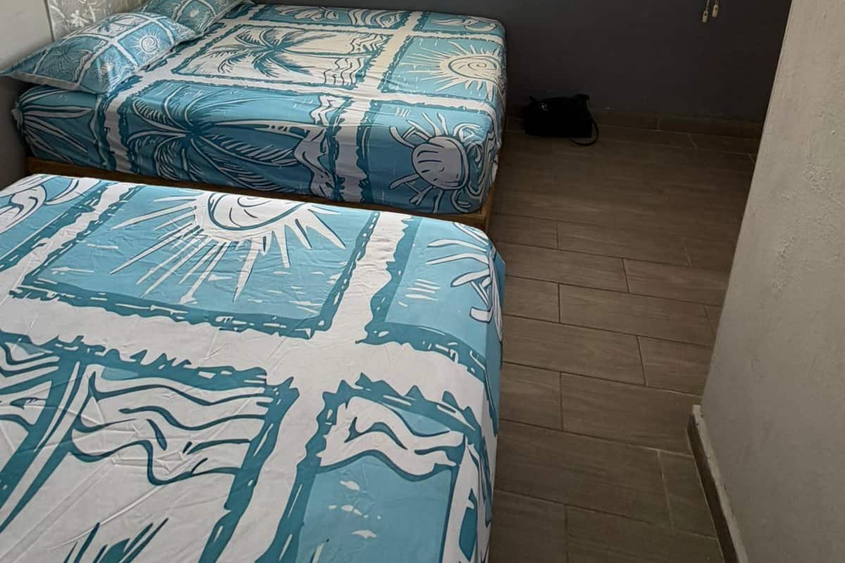 Quarto casal, vista para a piscina | Wi-Fi de cortesia, roupa de cama