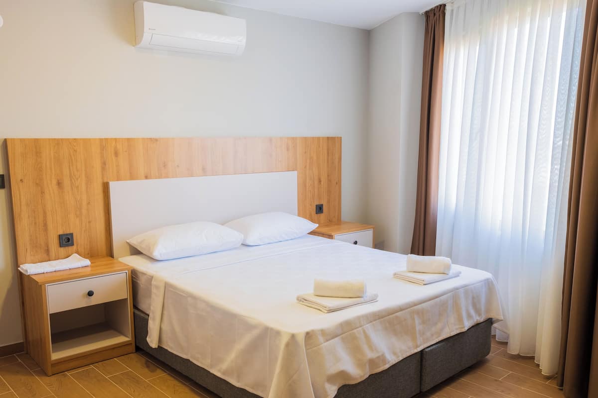Suite Comfort, varanda, vista para o mar | Roupa de alta qualidade, secretária