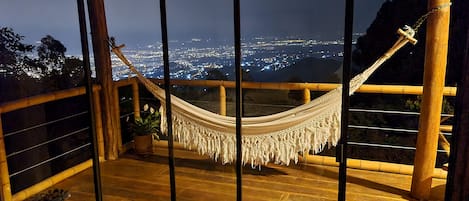 Cabana de Madeira Comfort, varanda, vista para a montanha | Terrenos do alojamento