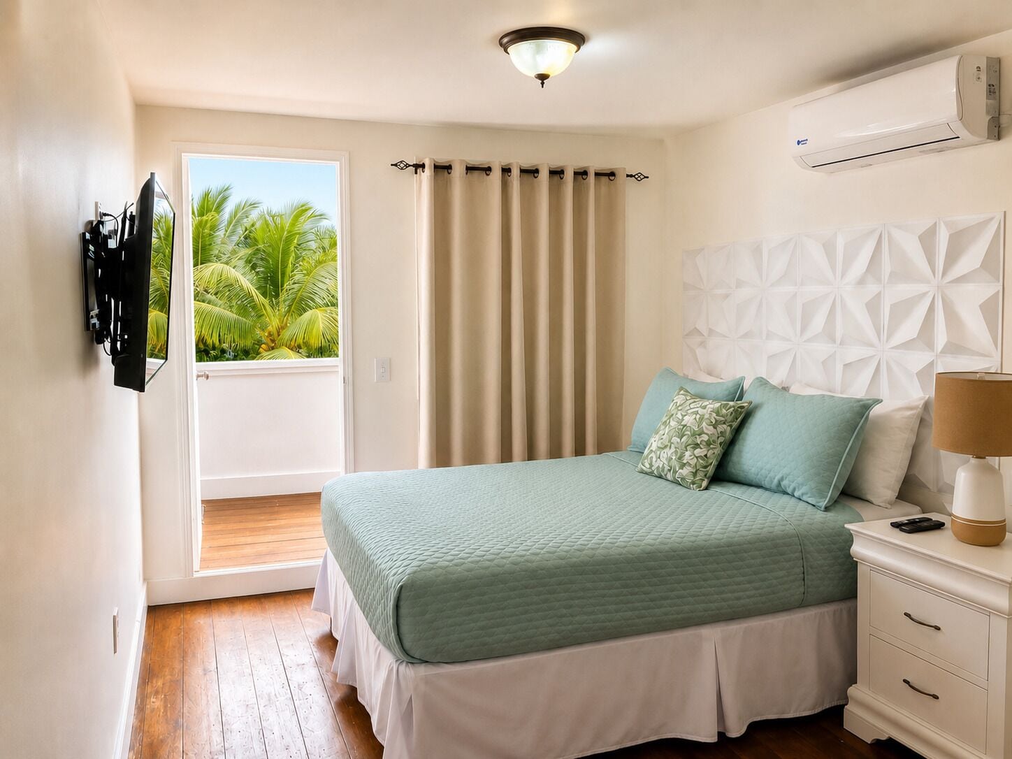 Balcony, Ocean View, Queen | Wi-fi grátis, roupa de cama fornecida 