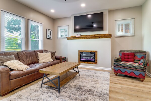 Family-friendly Detroit Duplex: Walk To Parks! - Warren, MI