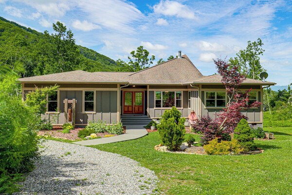 Asheville Mountain Hideaway, 6 Mi To Dtwn - Asheville, NC