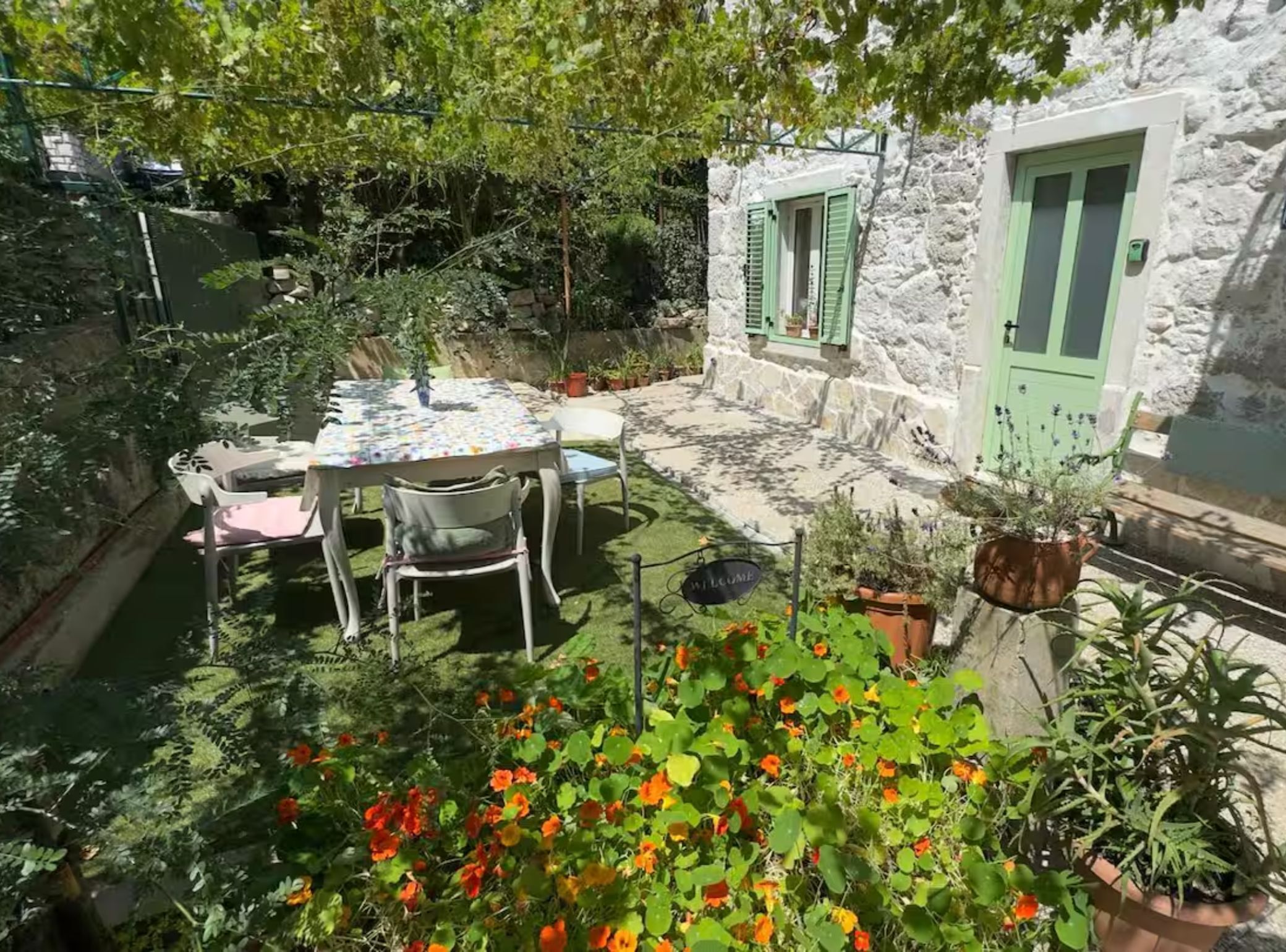 Estúdio (Studio Apartment with Terrace) | Jardim