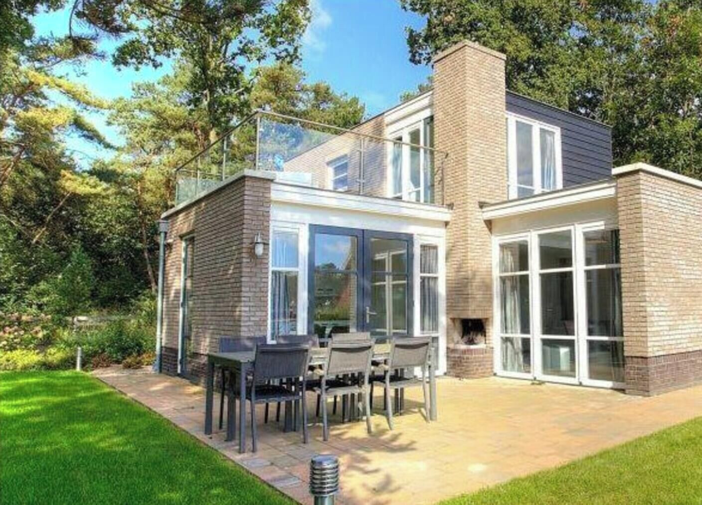 Villa | Exterior