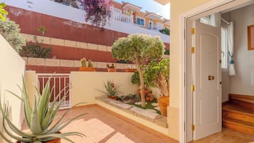 Apartamento, 2 quartos, sacada, vista para o jardim | Área da propriedade