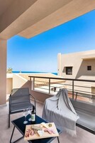 Apartamento Deluxe, vista parcial para o mar | Terrenos do alojamento
