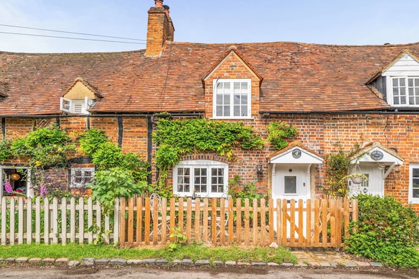 Windmill Cottage Sleeps 4 With Enclosed Garden - Hertfordshire