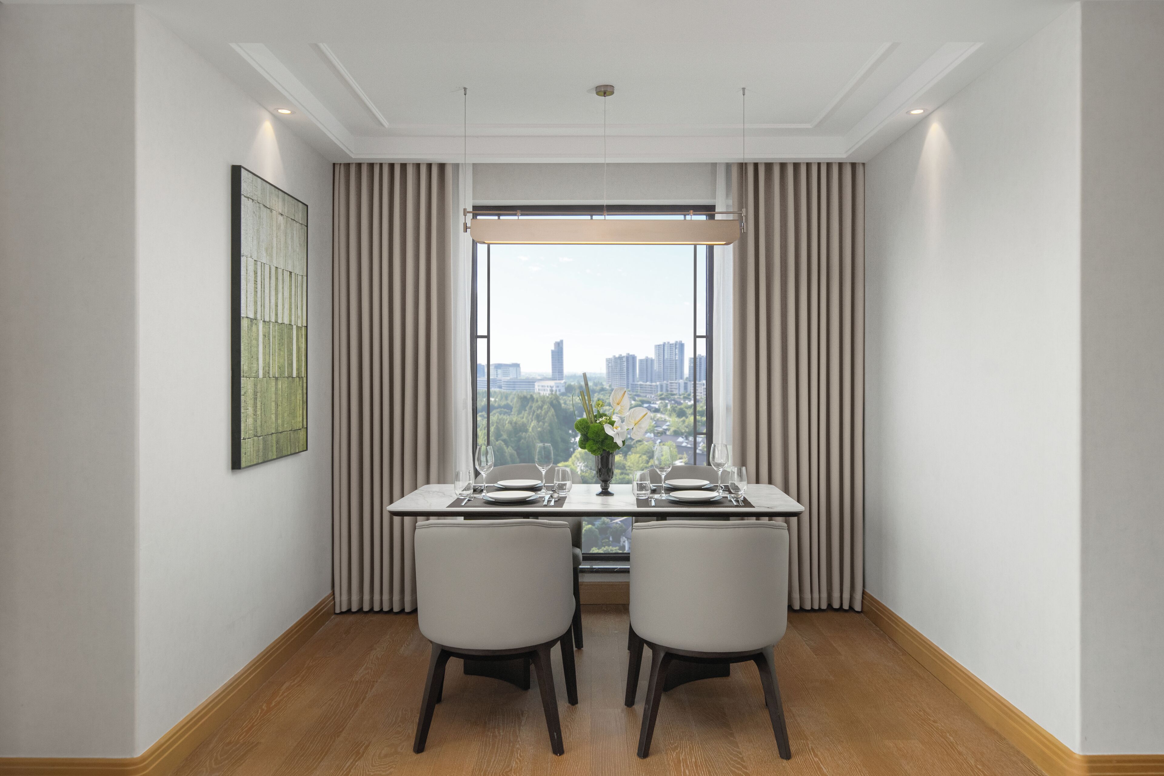 Suite Familiar, vista para o pátio | Restaurantes