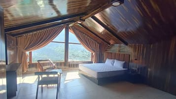 Suíte presidencial, sacada, vista para a montanha | Escrivaninha, espaço de trabalho para notebook, Wi-Fi de cortesia