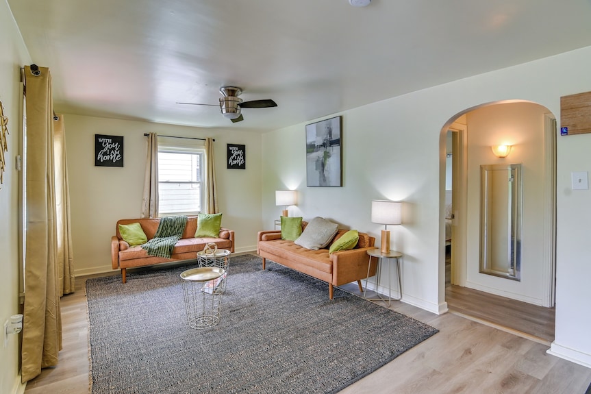14 Mi To Pittsburgh: Clairton Trailside Retreat - Monroeville, PA