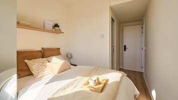 Apartamento Familiar | Secretária, secretária adequada para computadores portáteis