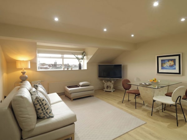 Suite 33b - Derry