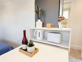 Suite-Estúdio Comfort, 1 cama queen-size, não fumadores, kitchenette | Lençóis de algodão egípcio, roupa de alta qualidade, Wi-fi grátis