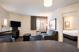 Suite Comfort, 1 cama queen-size, adaptado para pessoas com dificuldades auditivas, kitchenette | Comodidade do quarto