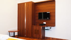 Quarto casal luxo, vista para a cidade | Escrivaninha