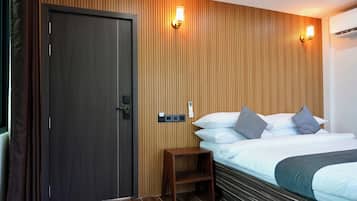 Quarto Duplo Deluxe, vista para o mar | Cofre no quarto, Wi-fi grátis