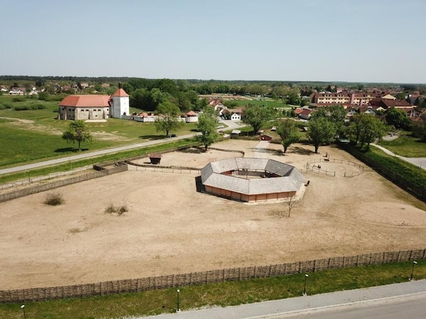 Holiday House Malia Spa Hot Tub Jacuzzijem Free Entry To All City Attractions - Croatie