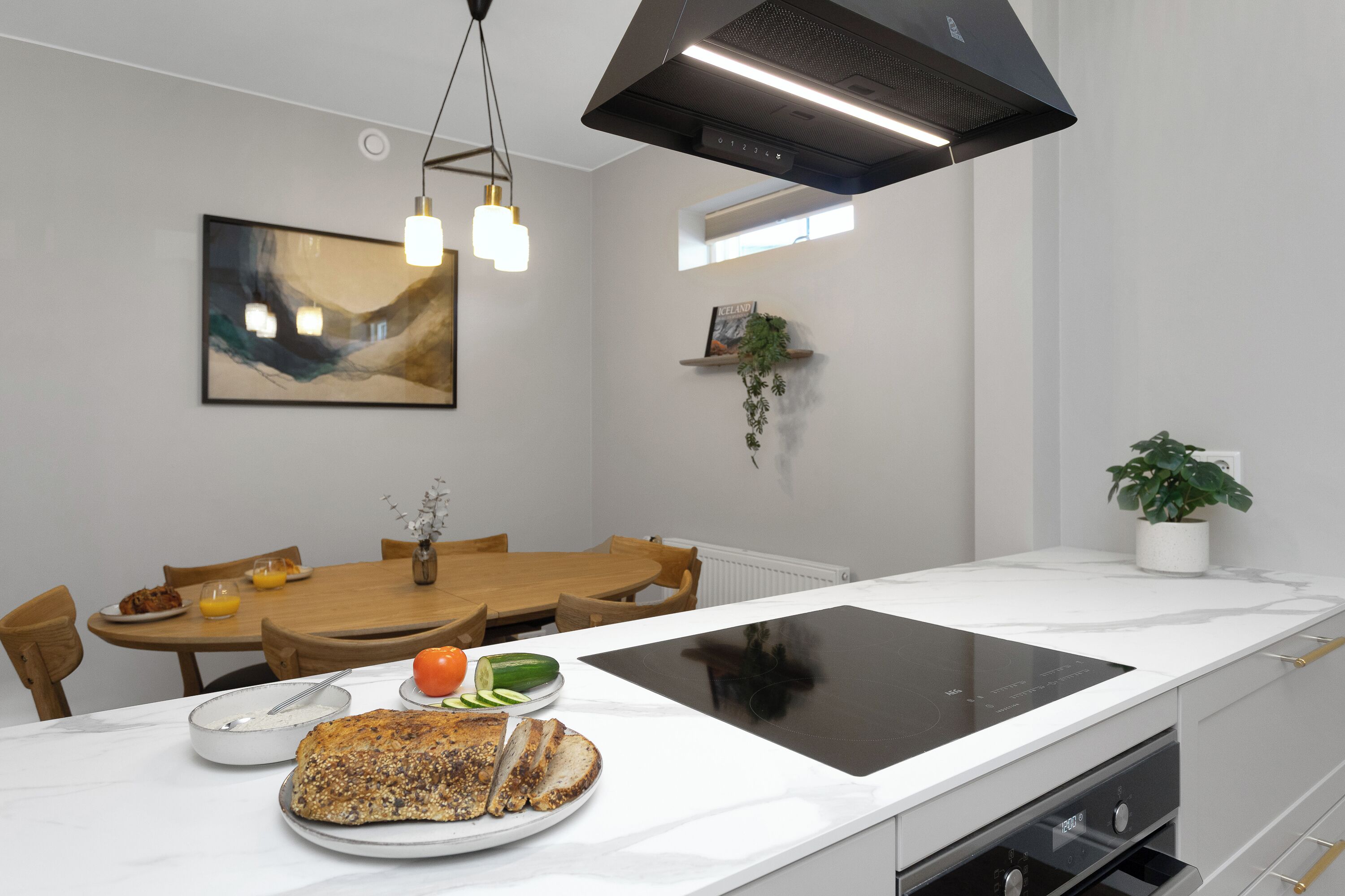 Apartamento, 2 quartos, no rés do chão | Restaurantes