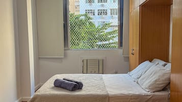Apartamento | Secretária adequada para computadores portáteis
