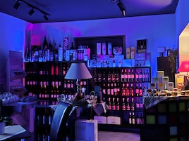 Suíte júnior, vista para o porto | Bar (na propriedade)