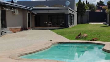 Casa, 2 quartos, acessível, pátio | Piscina | Piscina exterior