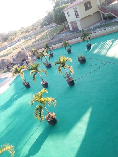 Express Inn Coronado & Camping