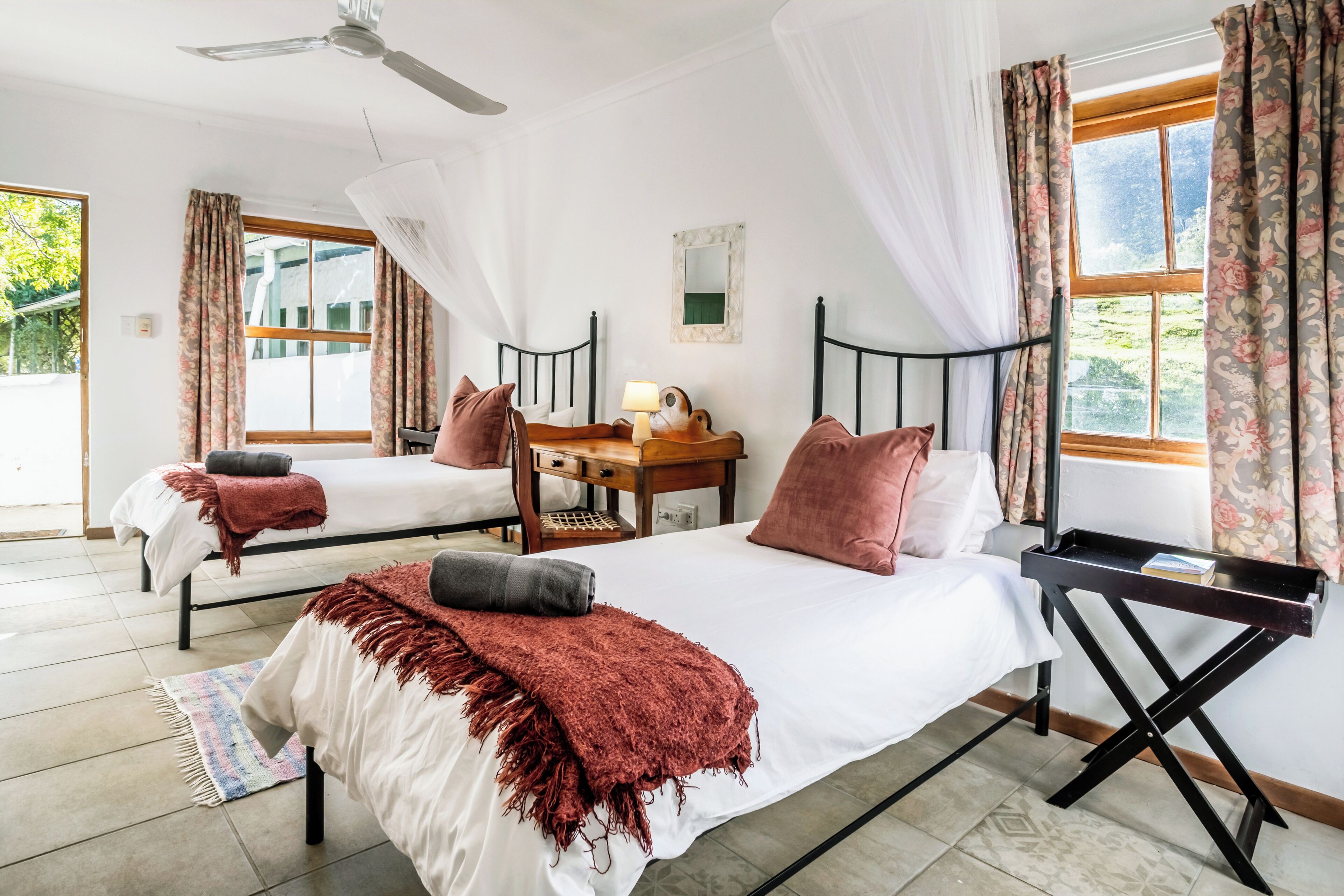 Quarto Twin | Cofre no quarto, Wi-fi grátis 
