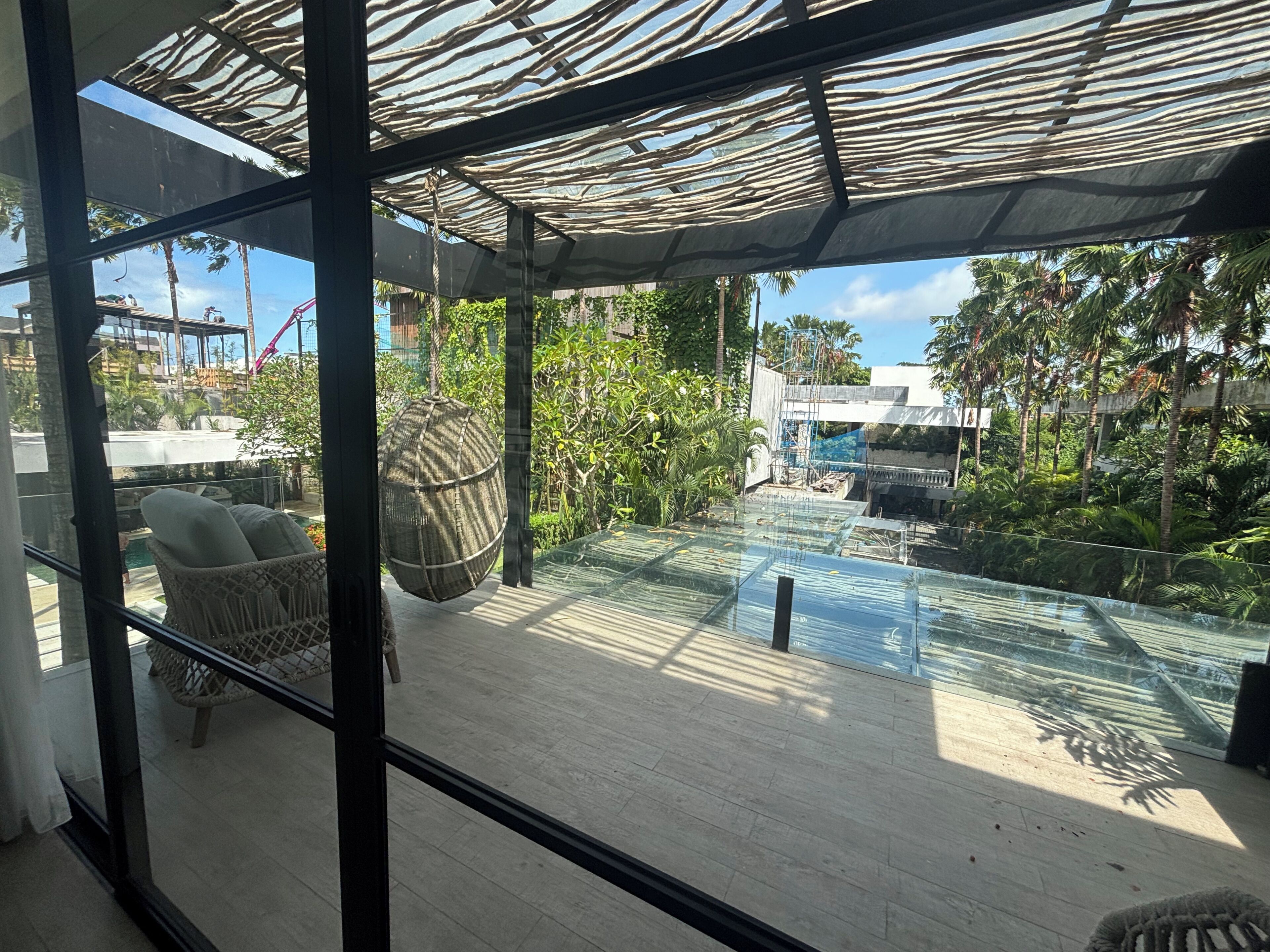 Villa de Luxo | Cofre no quarto, secretária 