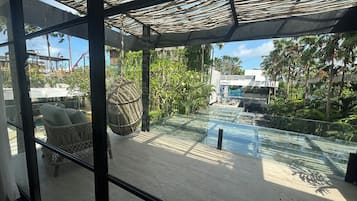 Villa de Luxo | Cofre no quarto, secretária