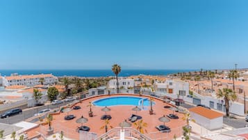 Apartamento, 1 quarto, sacada, vista para o jardim | Piscina | Piscina externa