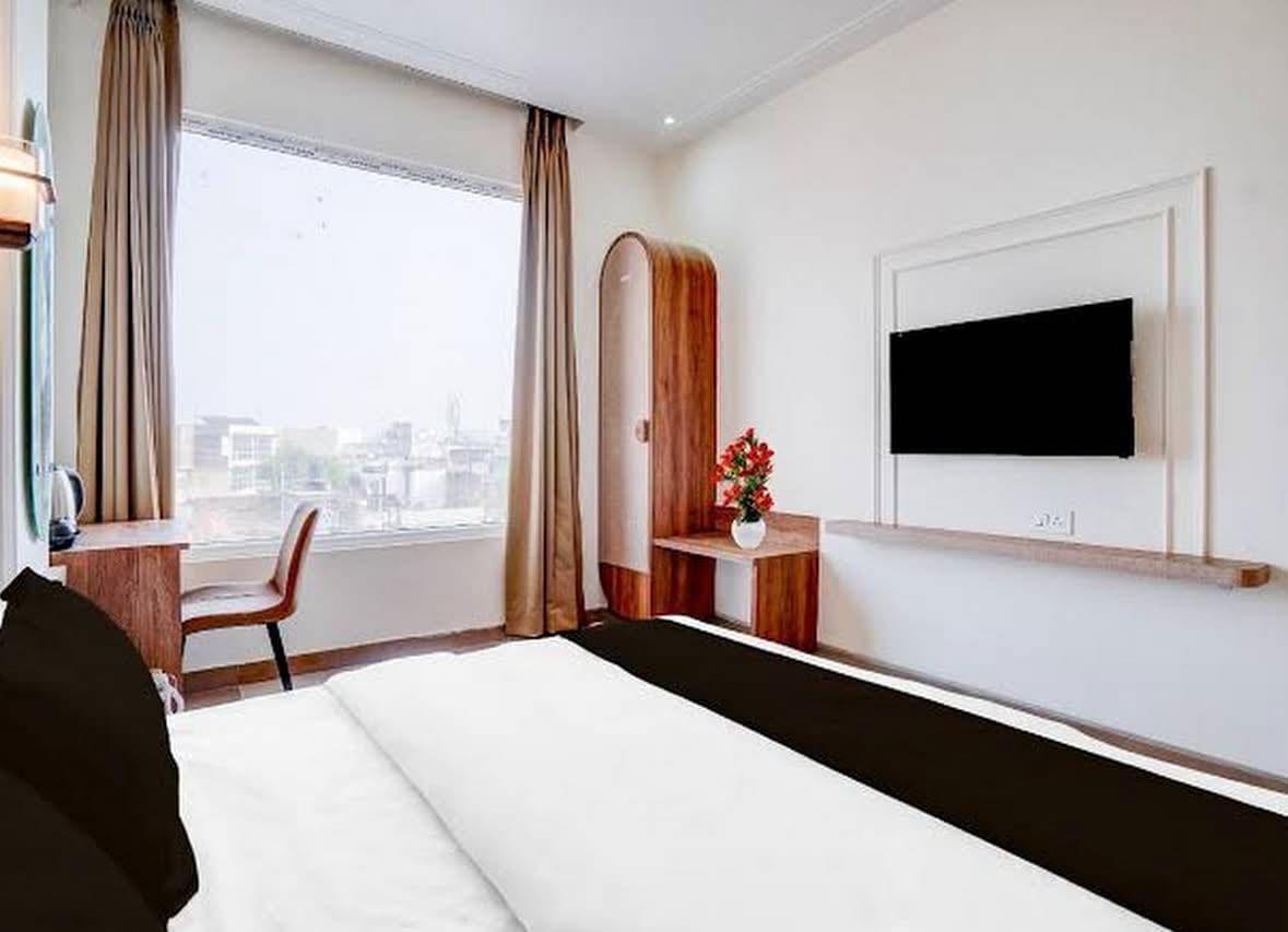 Quarto casal, sacada, vista para a cidade | Wi-Fi de cortesia