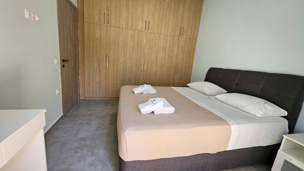 Rhodes City University Suite - Rhodes