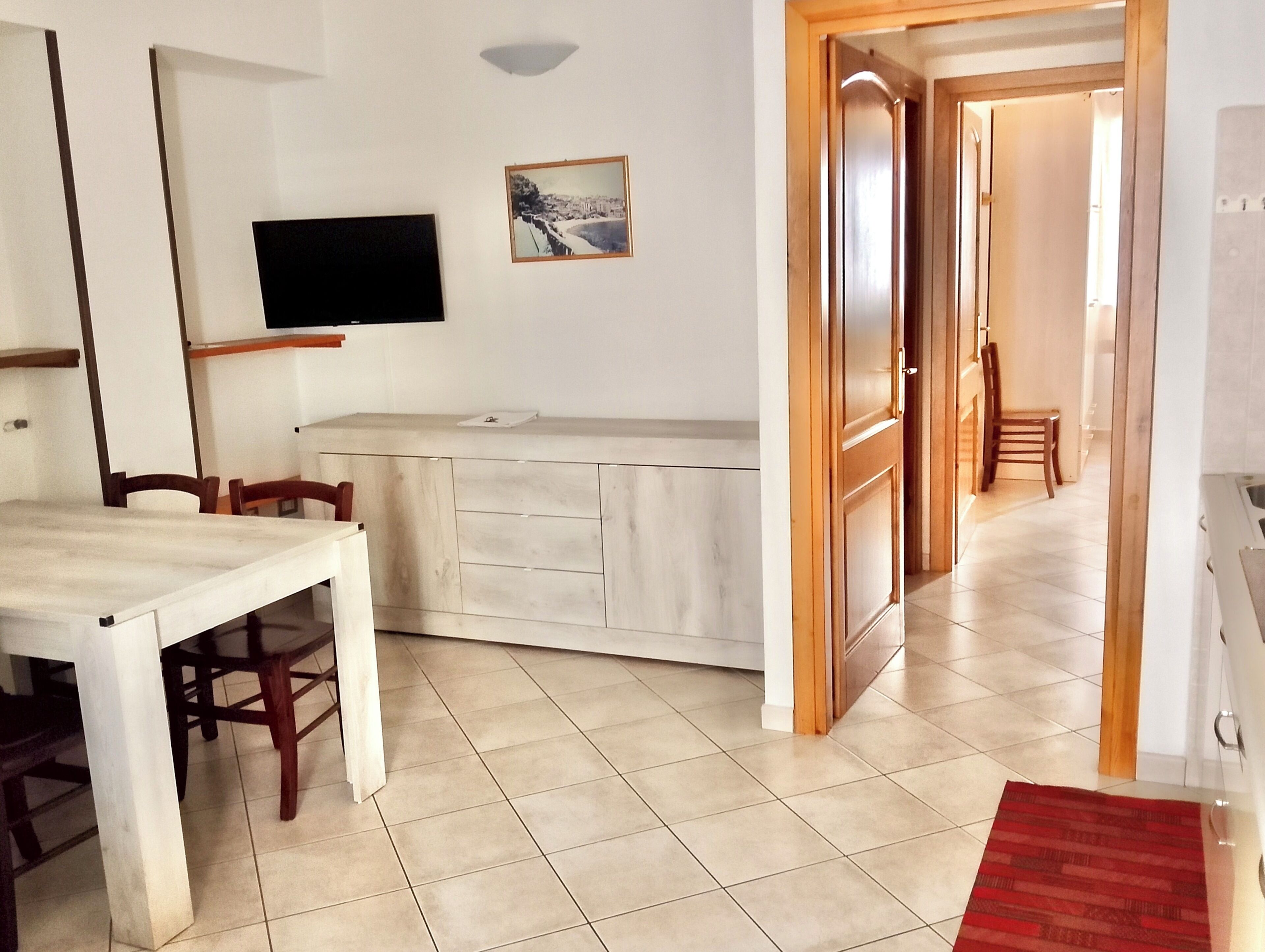 Apartamento | Área de estar | TV de tela plana 24 polegadas com canais a cabo