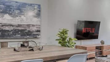 Estúdio (3 Bedrooms) | Interior