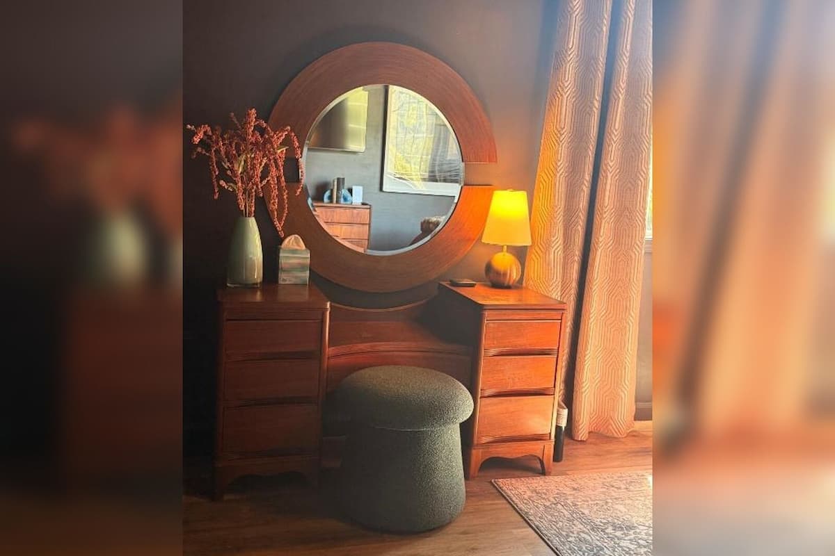 Quarto, 1 cama Queen, banheiro compartilhado, vista para a montanha | Wi-Fi de cortesia