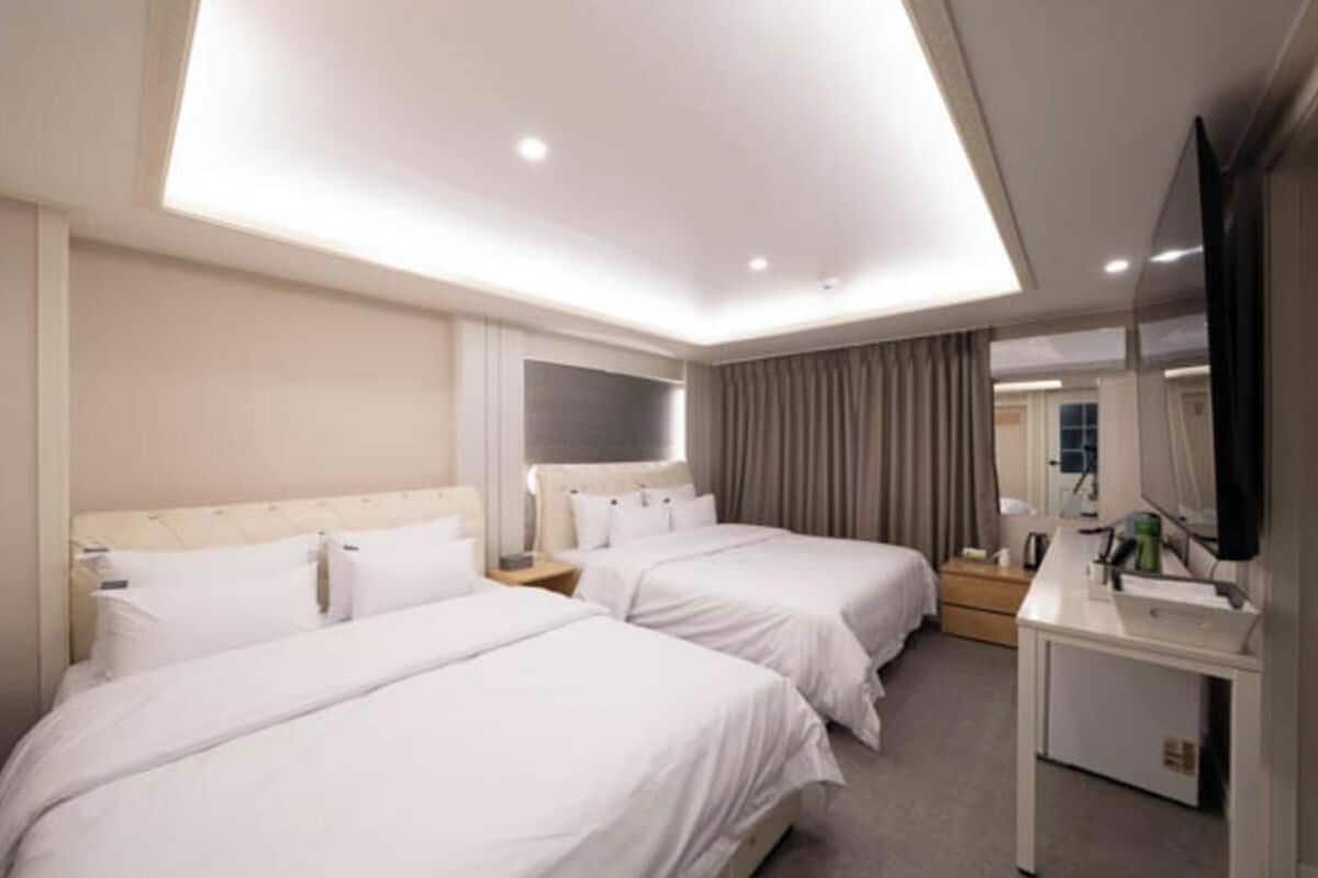 Quarto Twin Superior, Vista para a cidade | Wi-fi grátis 