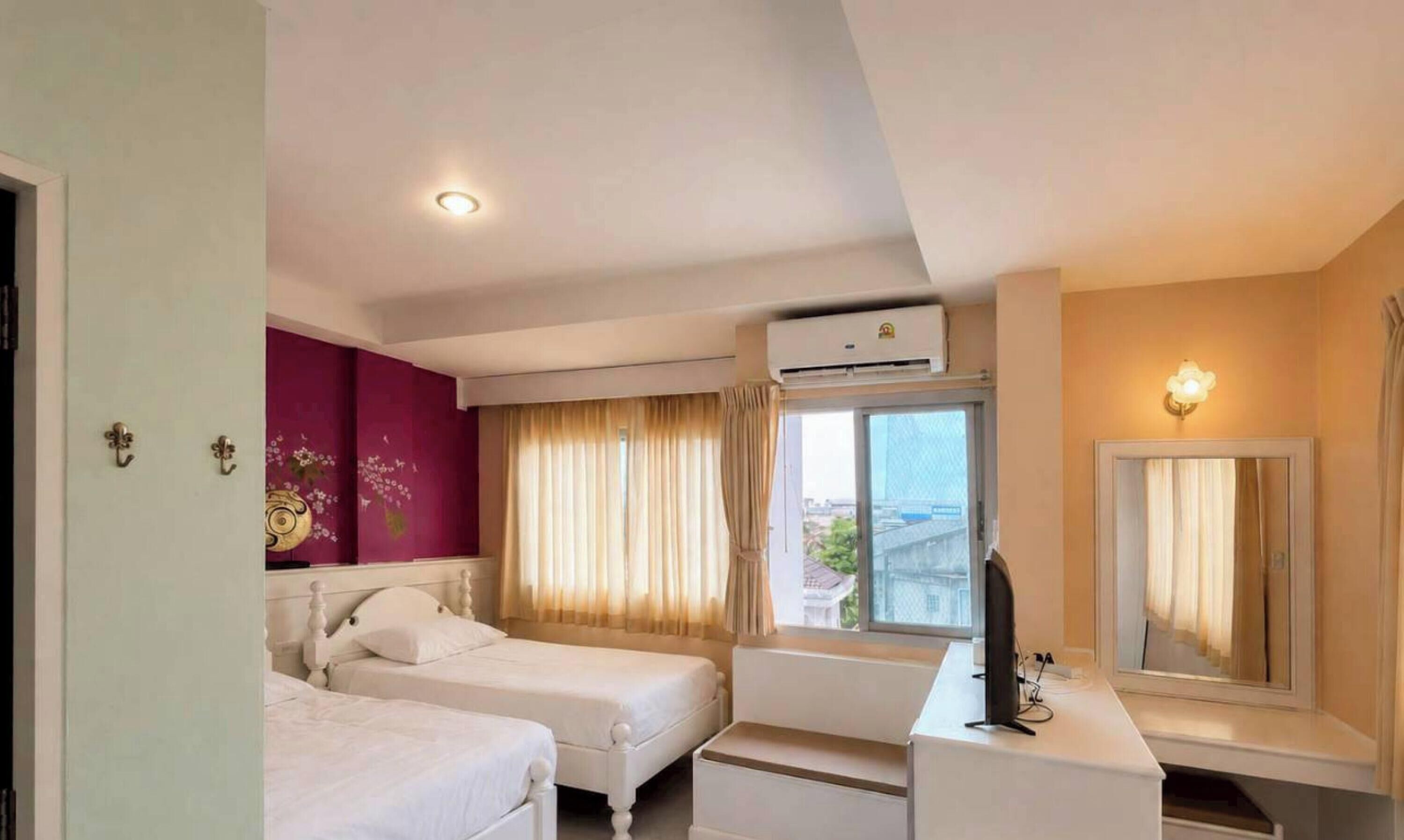 Quarto duplo luxo | Escrivaninha, Wi-Fi de cortesia