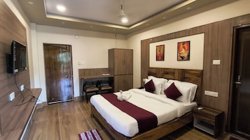 Quarto casal luxo, vista para o jardim | Wi-Fi de cortesia